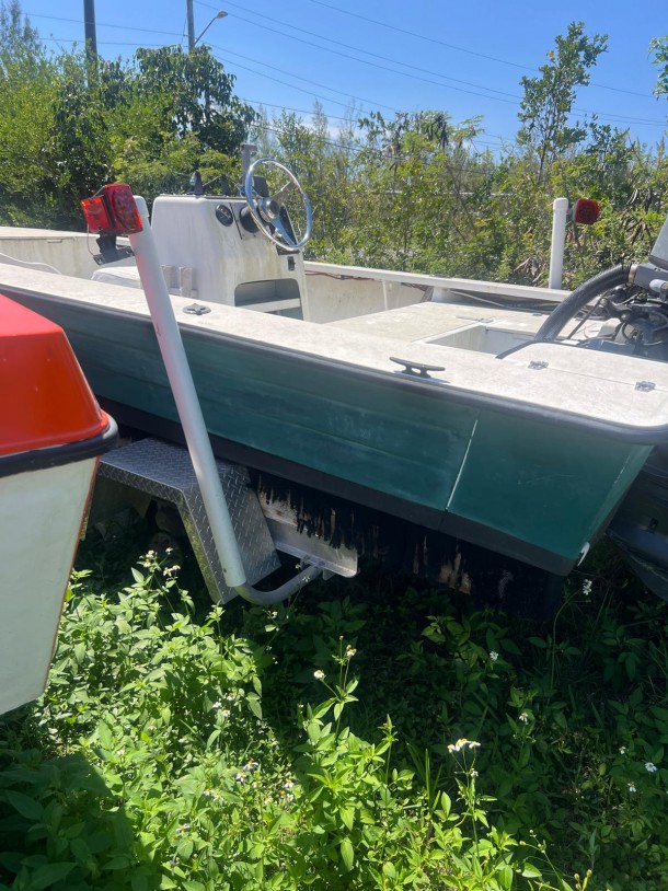1989 16 Pace Fishing Skiff